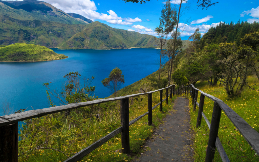 Full Day Otavalo+ Wild deer - Visit Ecuador 360