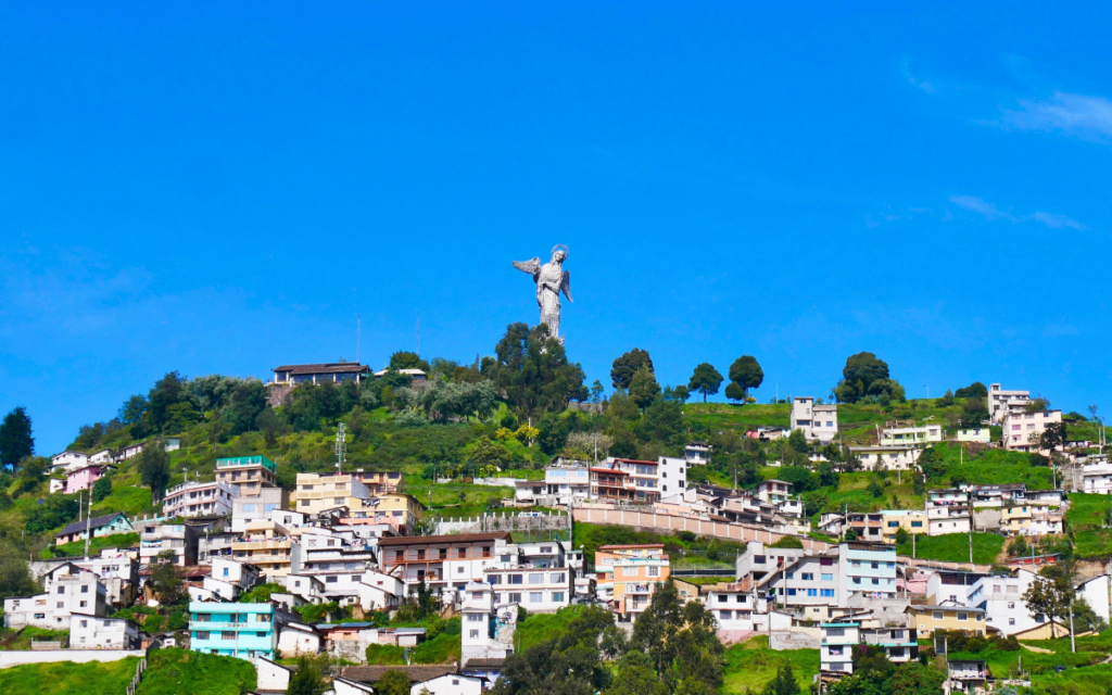 City Tour Quito: Basílica del Voto Nacional Church + Historic center ...