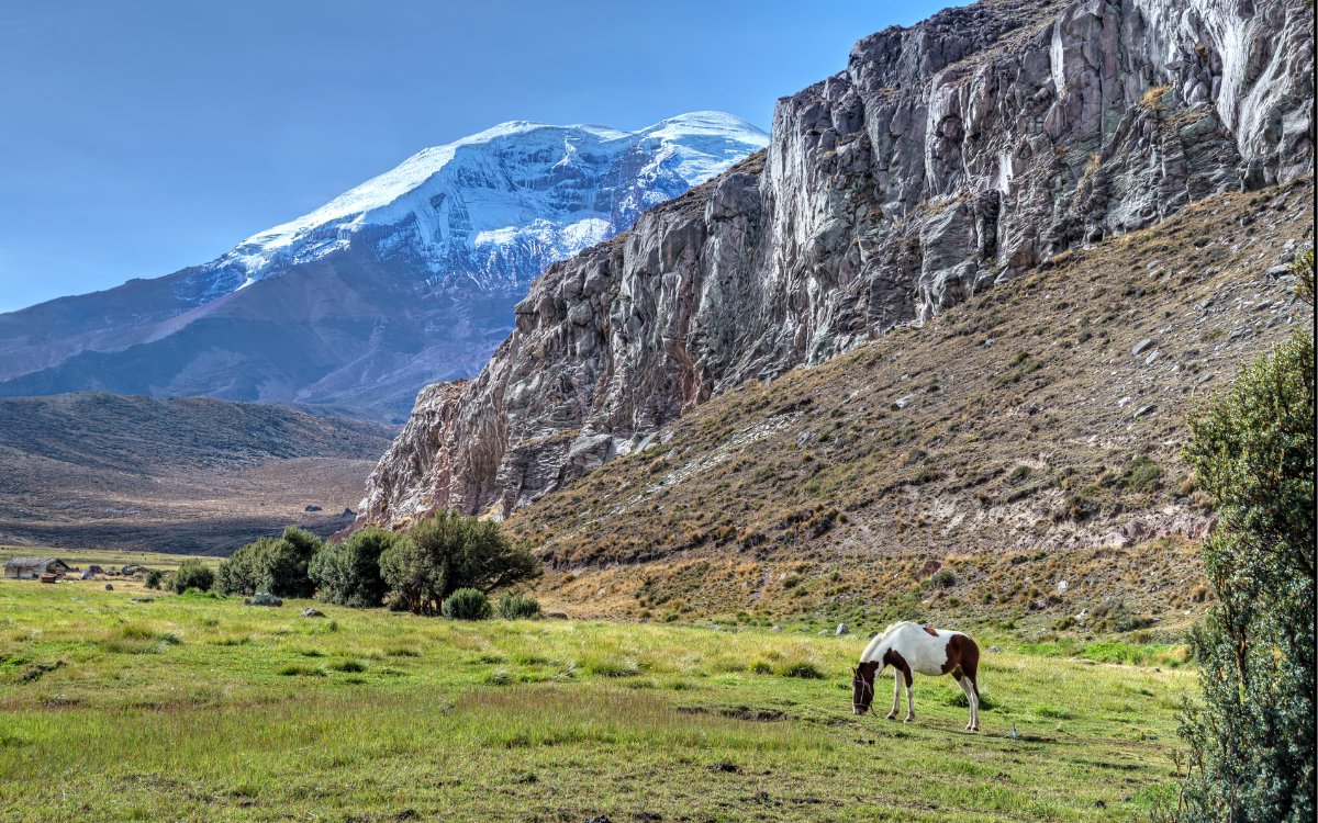 Camping- San Juan Cliff - Visit Ecuador 360