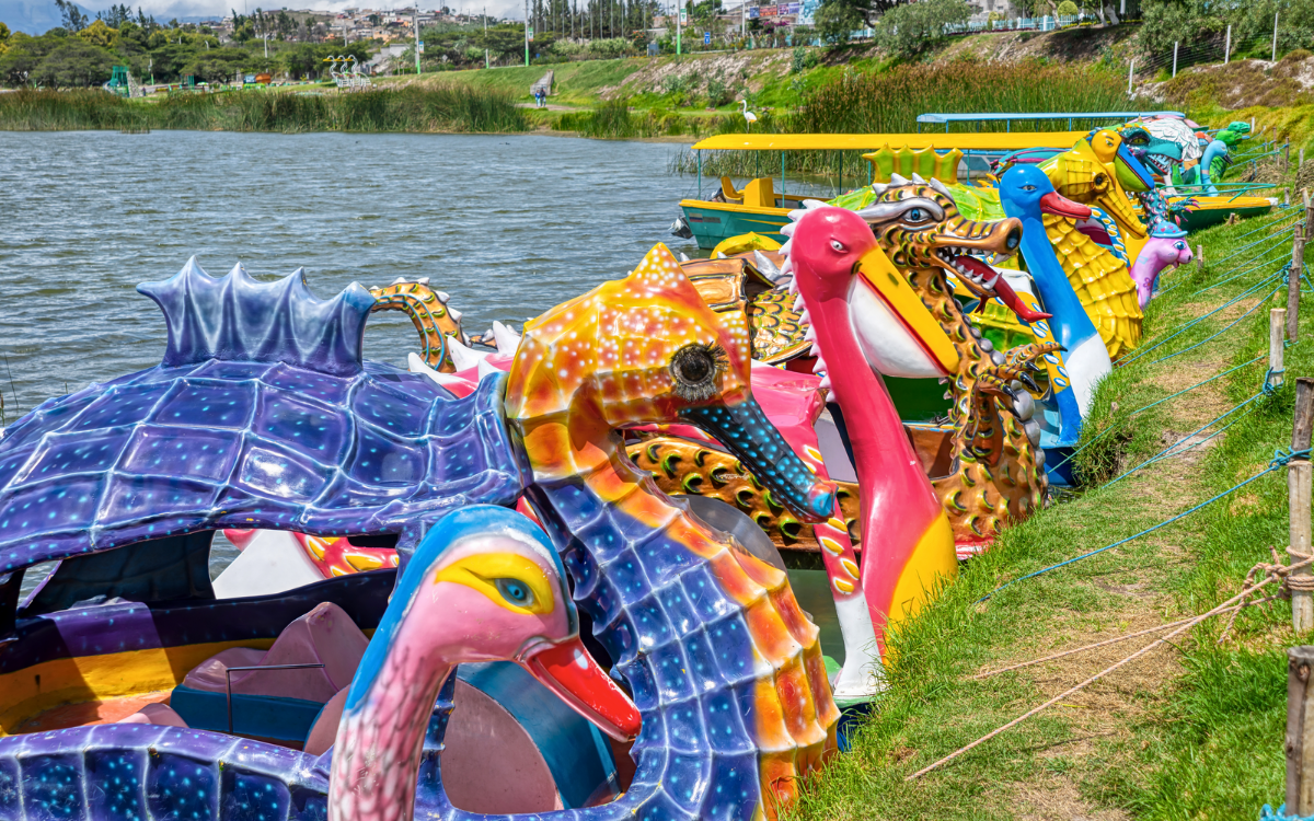 Camping- Yahuarcocha Lagoon - Visit Ecuador 360